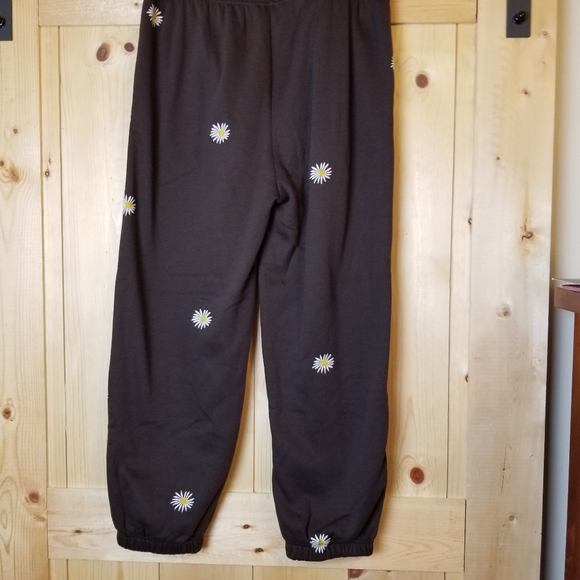 Angel Kiss | Pants & Jumpsuits | Angel Kiss Embroidered Daisy Print ...